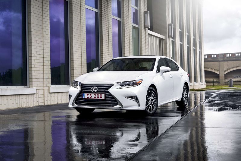 Lexus ES VI (XV60) (facelift 2015) 200 (150 Hp) Automatic